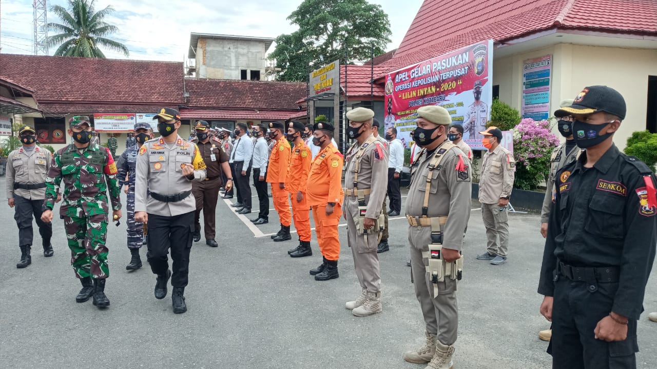 Kapolres Kotabaru Pimpin Apel Operasi Lilin Intan 2020 | Metro Kalsel