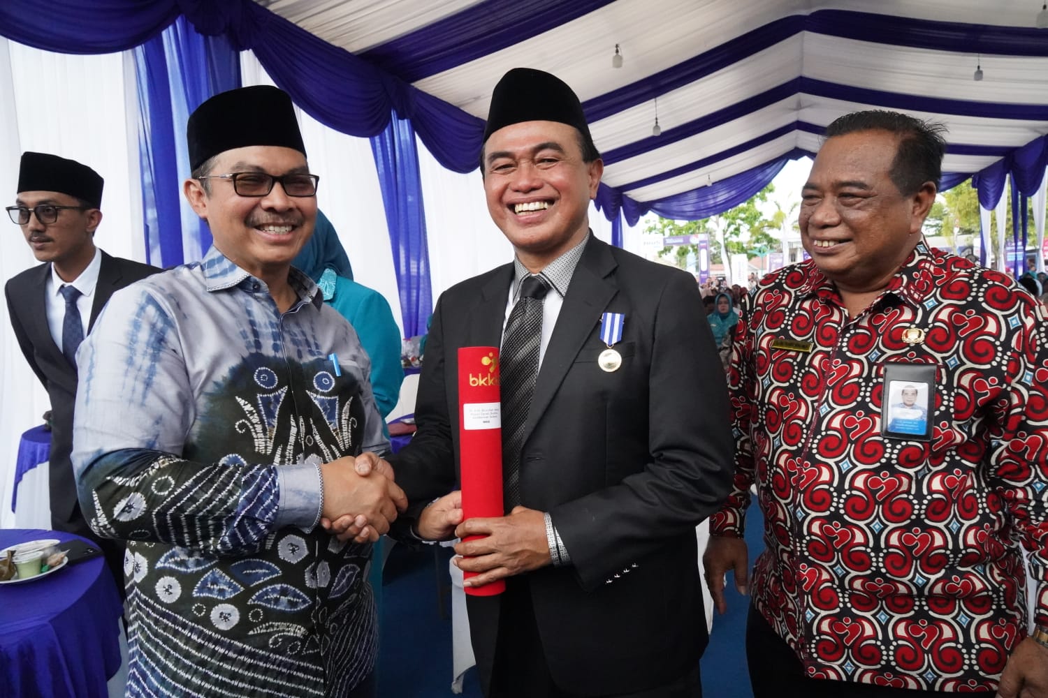 Zairullah Azhar Terima Penghargaan Bergengsi Yaitu Manggala Karya ...