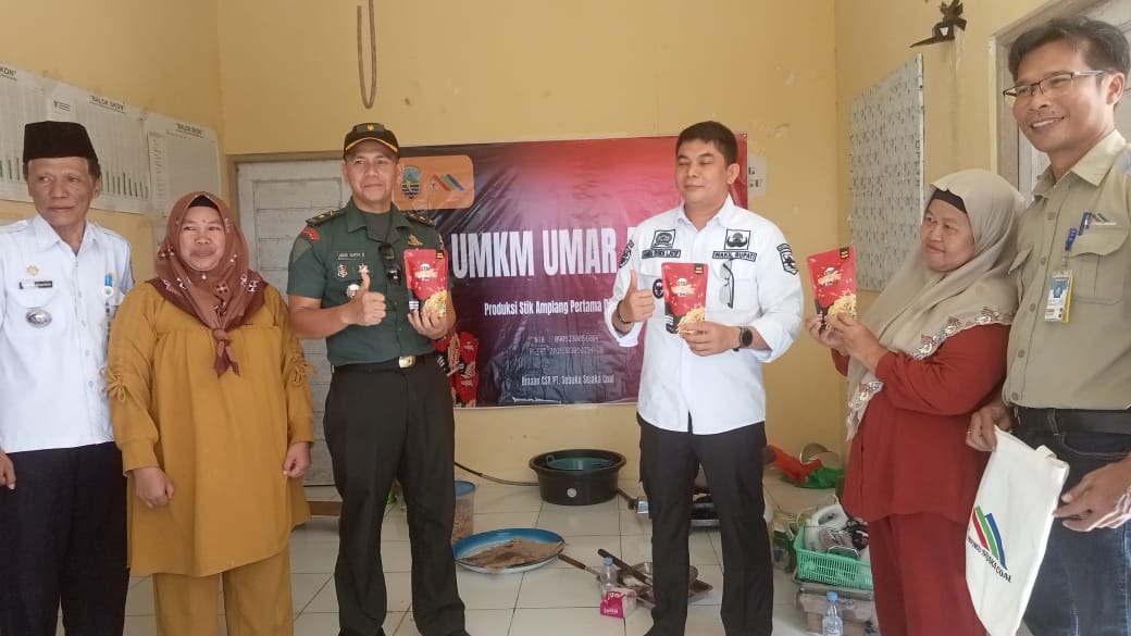 Stik Amplang Buatan Umar Asri Desa Bekambit Sudah Masuk Pasaran Berkat ...