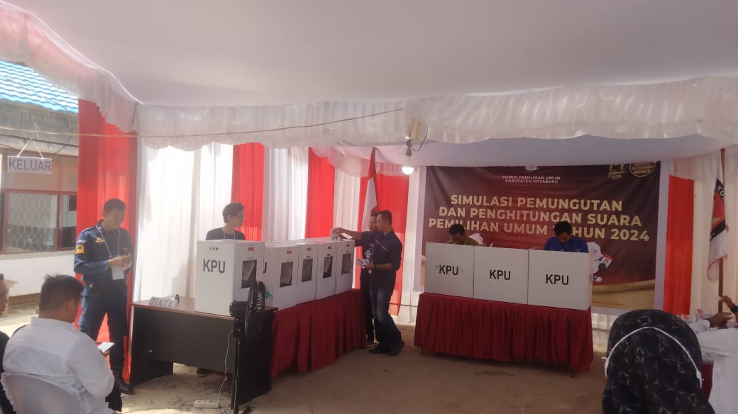 KPU kotabaru Laksanakan Simulasi Pemungutan dan Perhitungan Suara | Metro Kalsel
