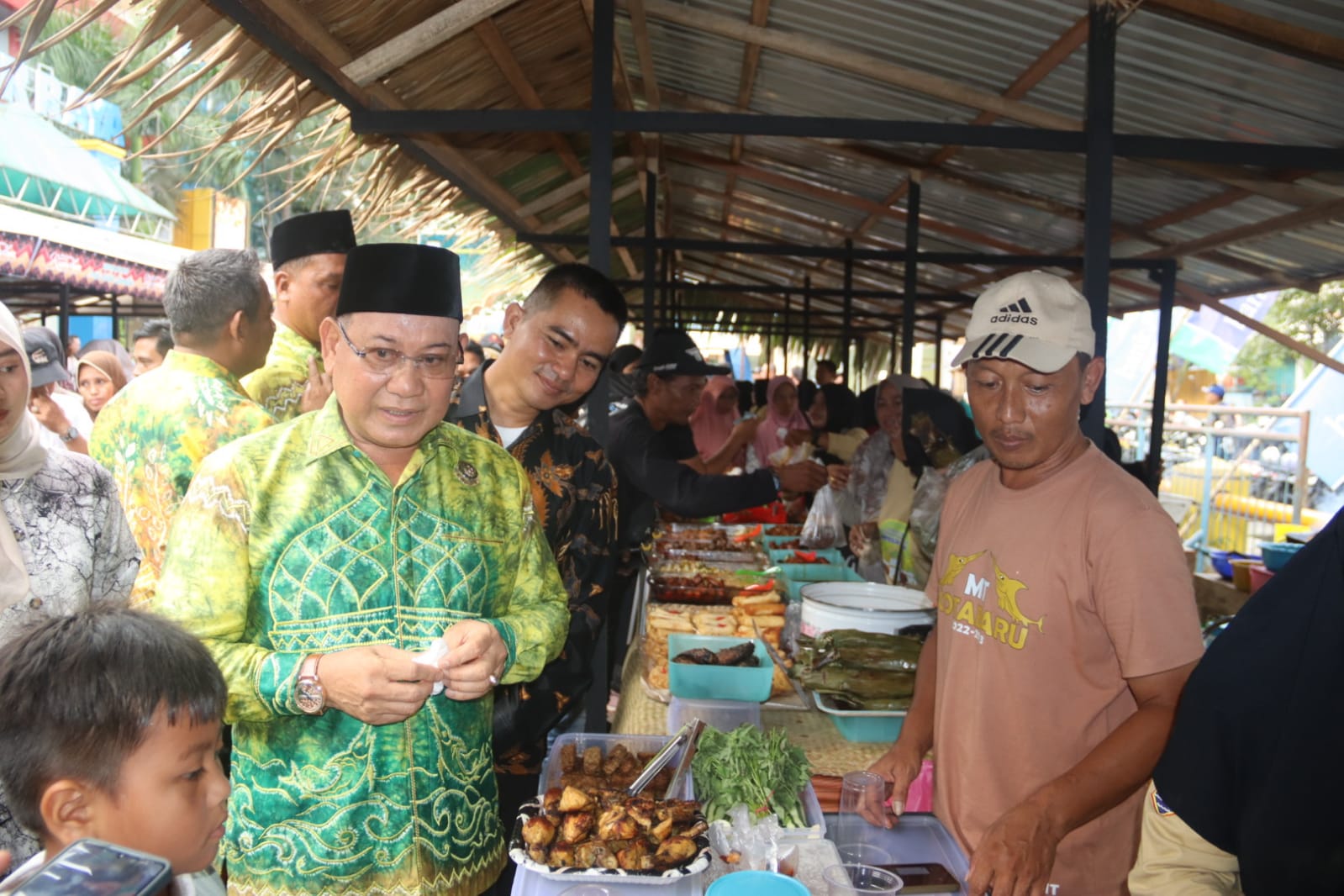 Bupati Kotabaru Buka Pasar Berkah Ramadhan di Halaman Limbur Raya ... Bupati Kotabaru Buka Pasar Berkah Ramadhan di Halaman Limbur Raya ...