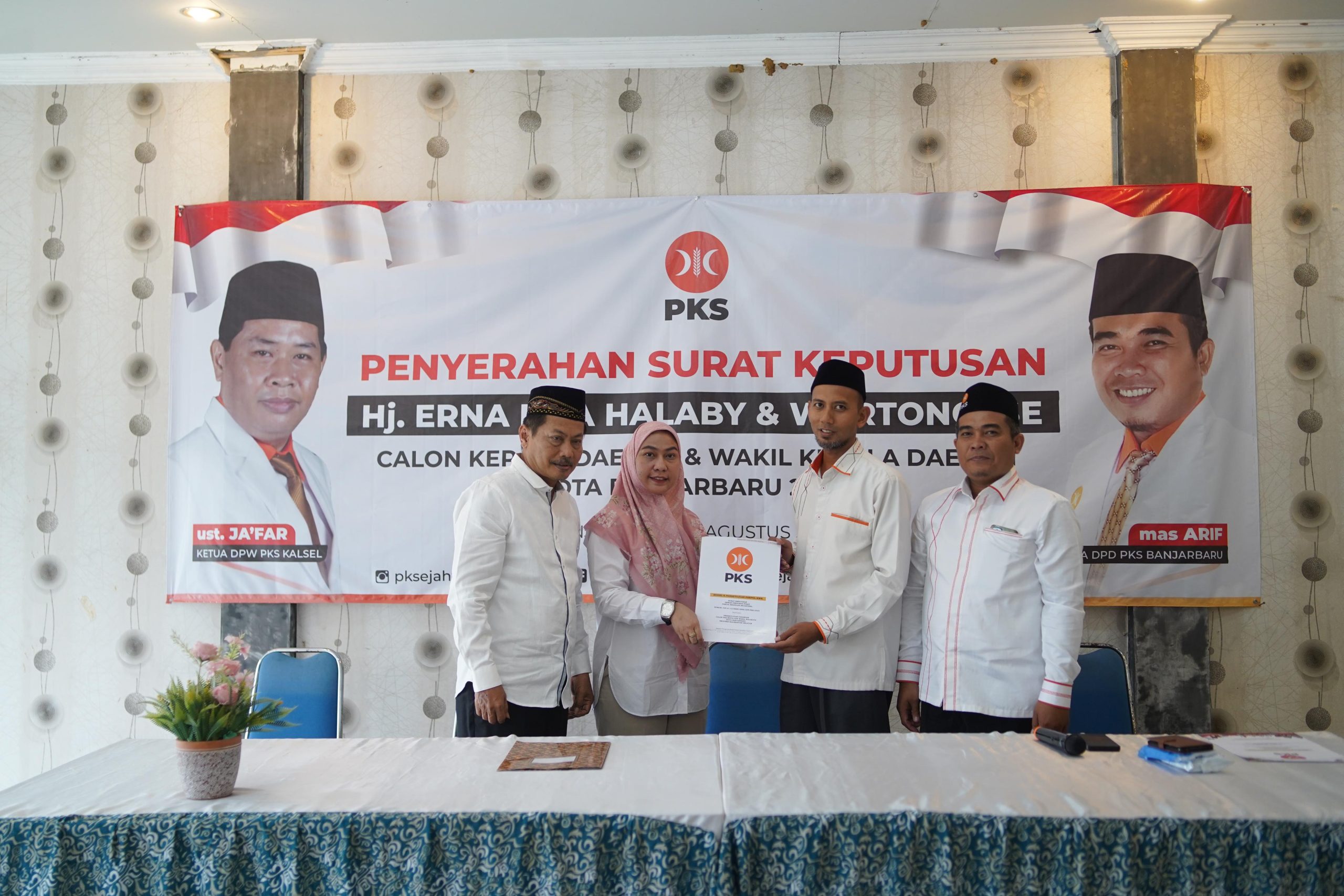 Lisa Halaby – Wartono Kantongi SK PKS untuk Maju Pilkada Banjarbaru ...